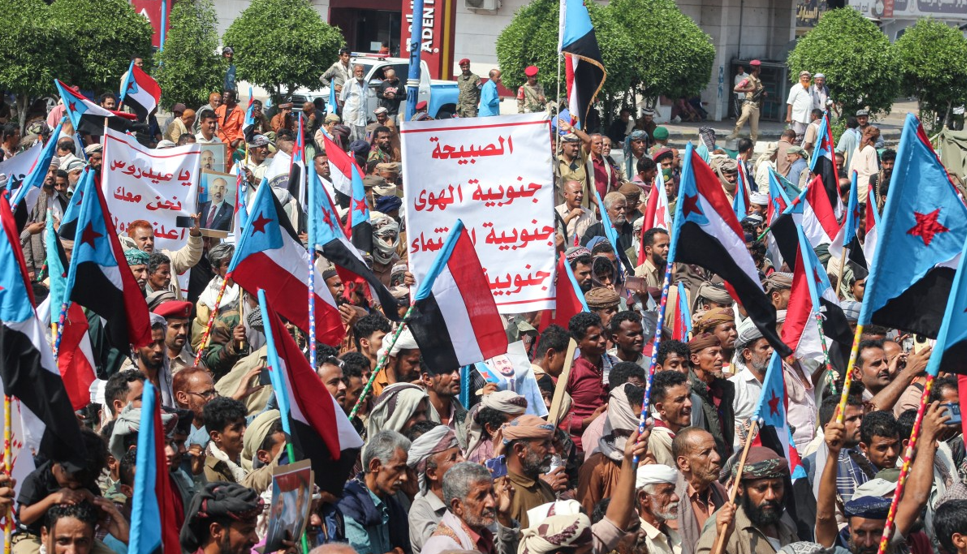 الإمارات تشدد على "ضبط النفس".. والانتقالي يطالب برعاية دولية لاستقلال ...